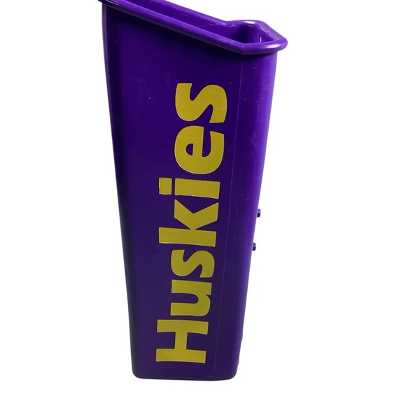 American Vintage | Storage & Organization | Vintage Washington Huskies ...